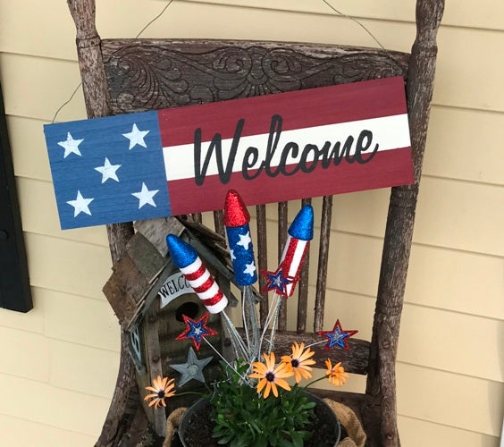 "Welcome" Wooden Flag Sign - 53018 – Wallpaper for Less Murray